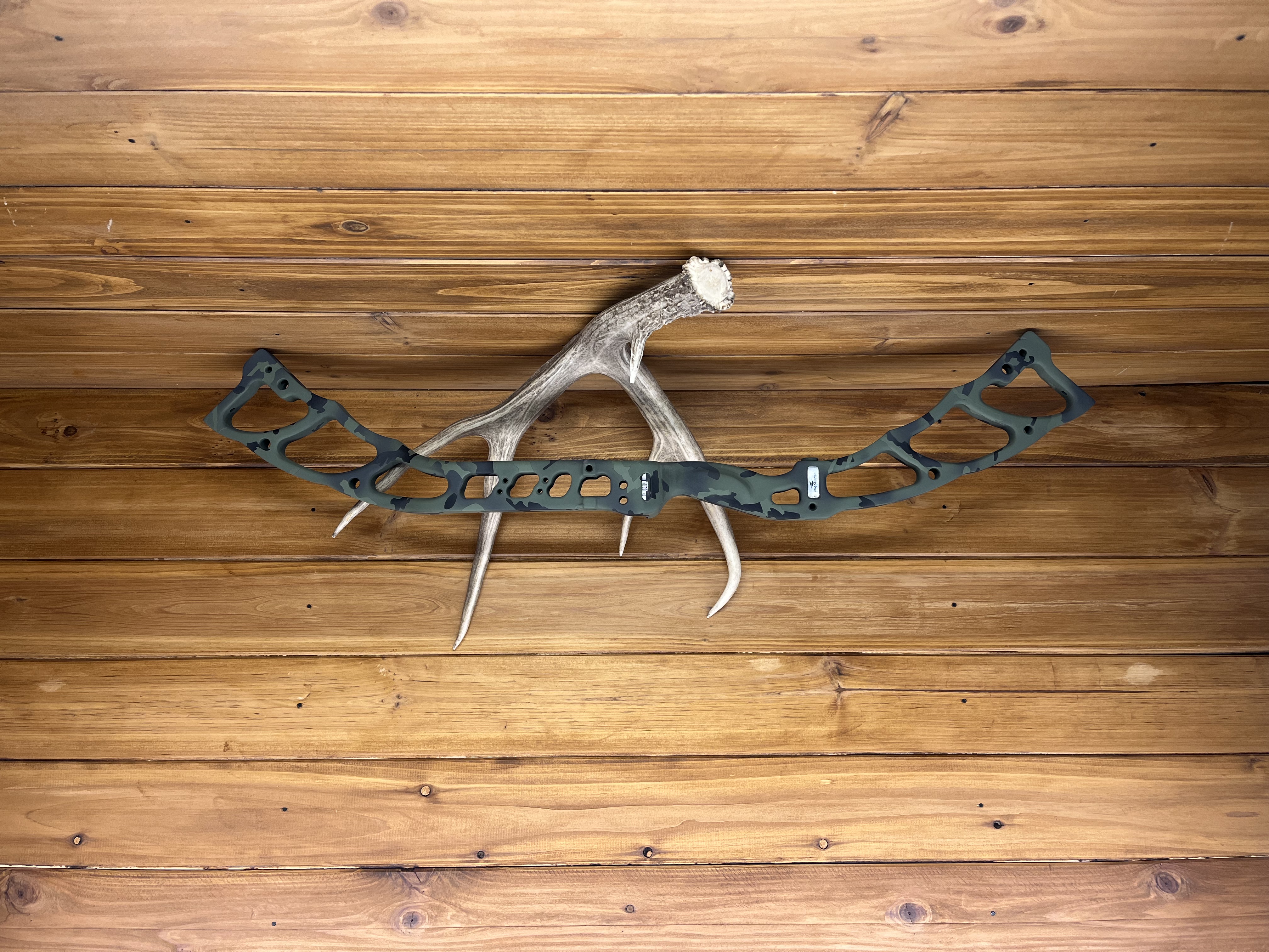 Bow riser in custom camo | Cerakote