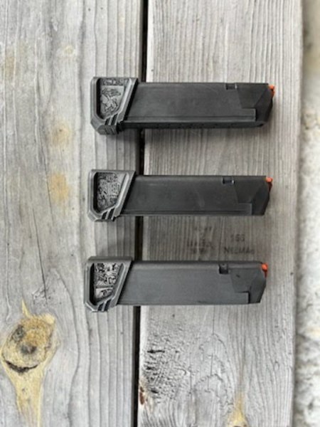 JUDGE DREDD THEMED MAXIM 9 WITH LASER ENGRAVED COMIC STRIPS | Cerakote