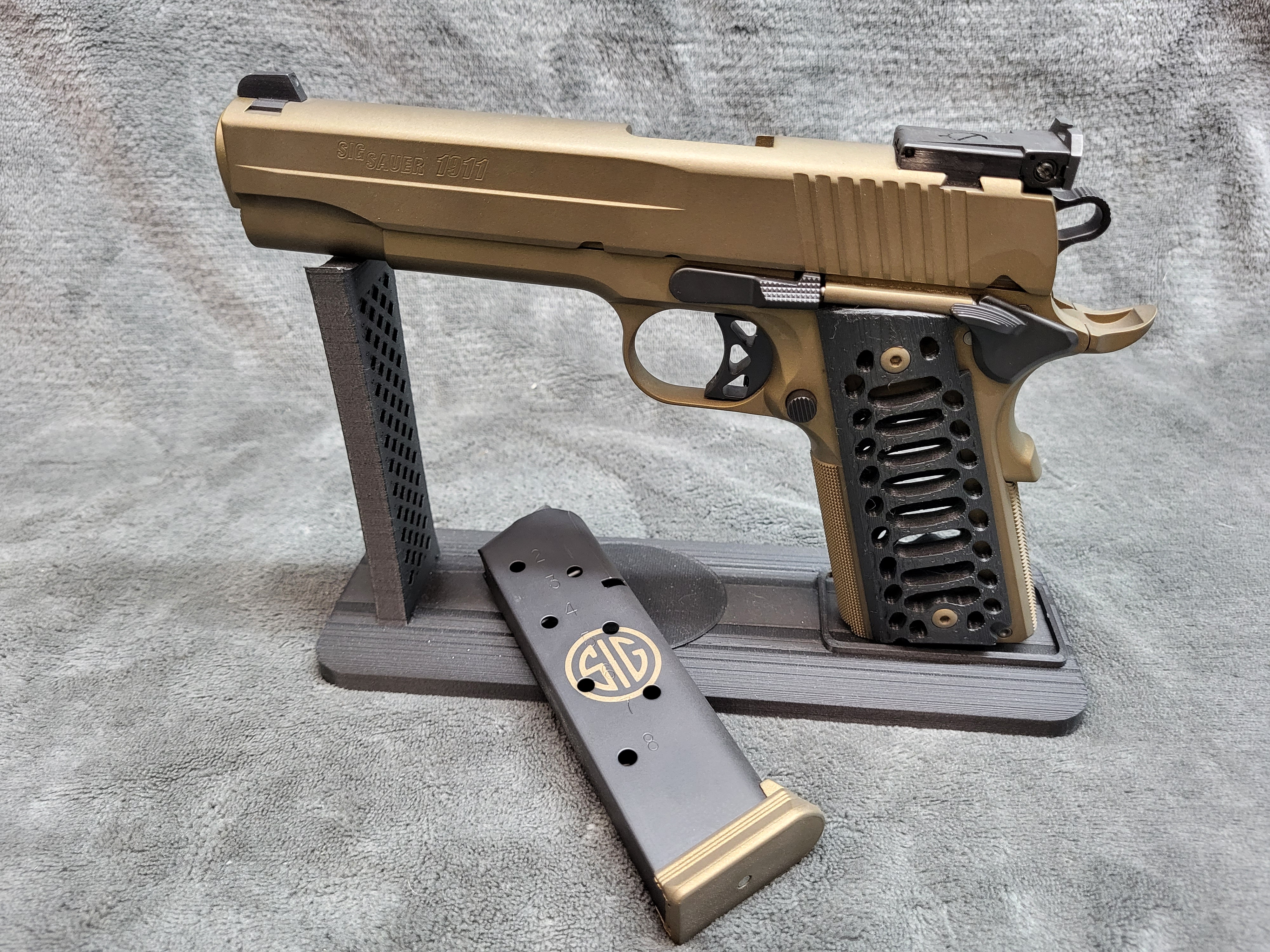 Sig Sauer coated with H-146 and H-148 | Cerakote