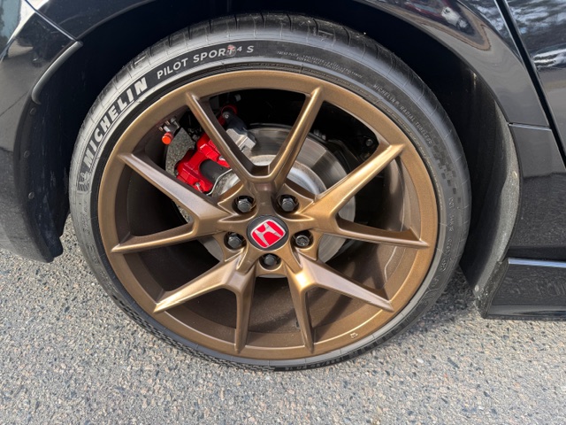 Wheels powder coated in Bronze Chrome | Prismatic Powders