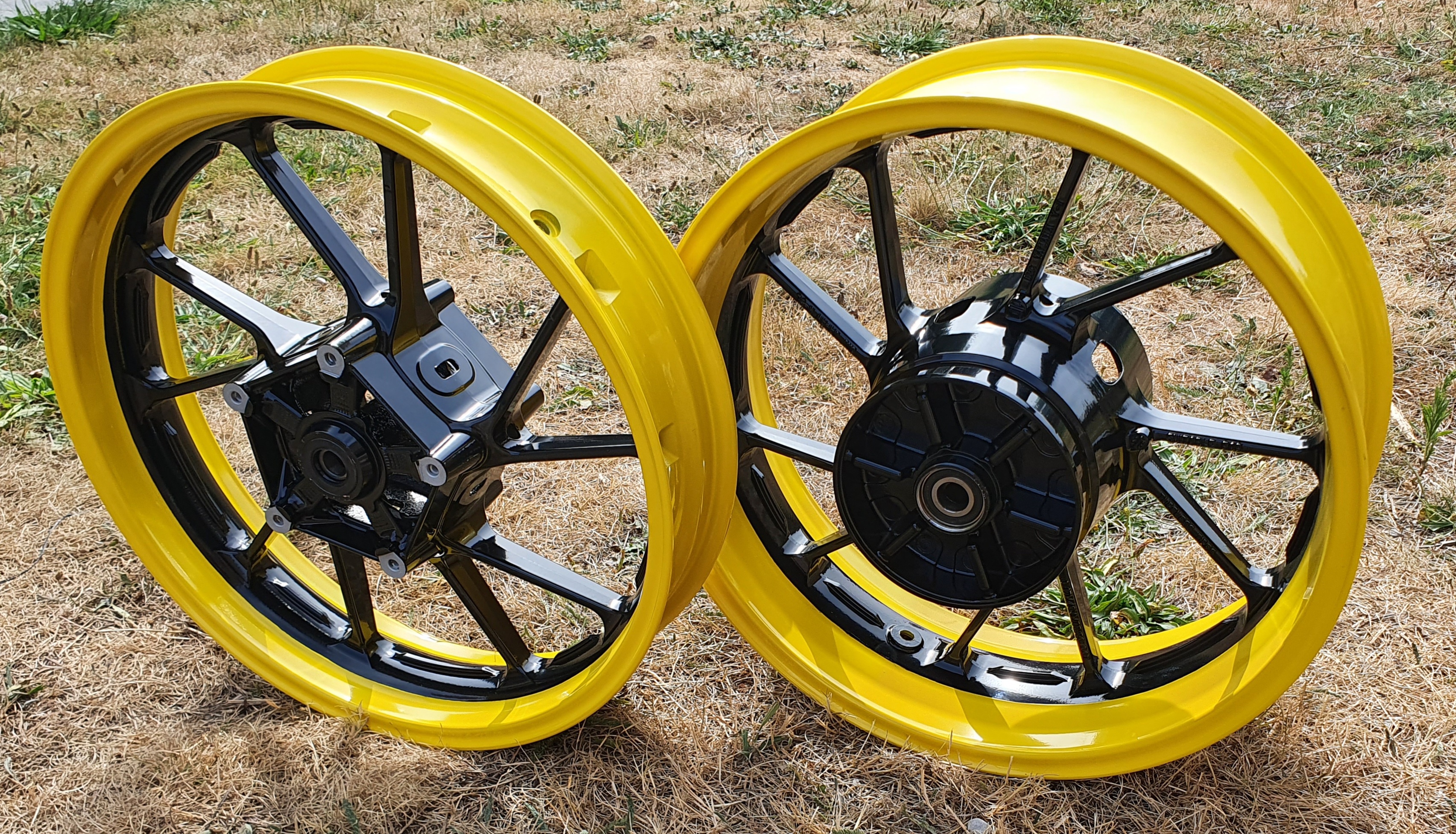 Powder Coated Two Tone Motorcycle Wheels Prismatic Powders Powder Coated Two Tone Motorcycle Wheels Prismatic Powders