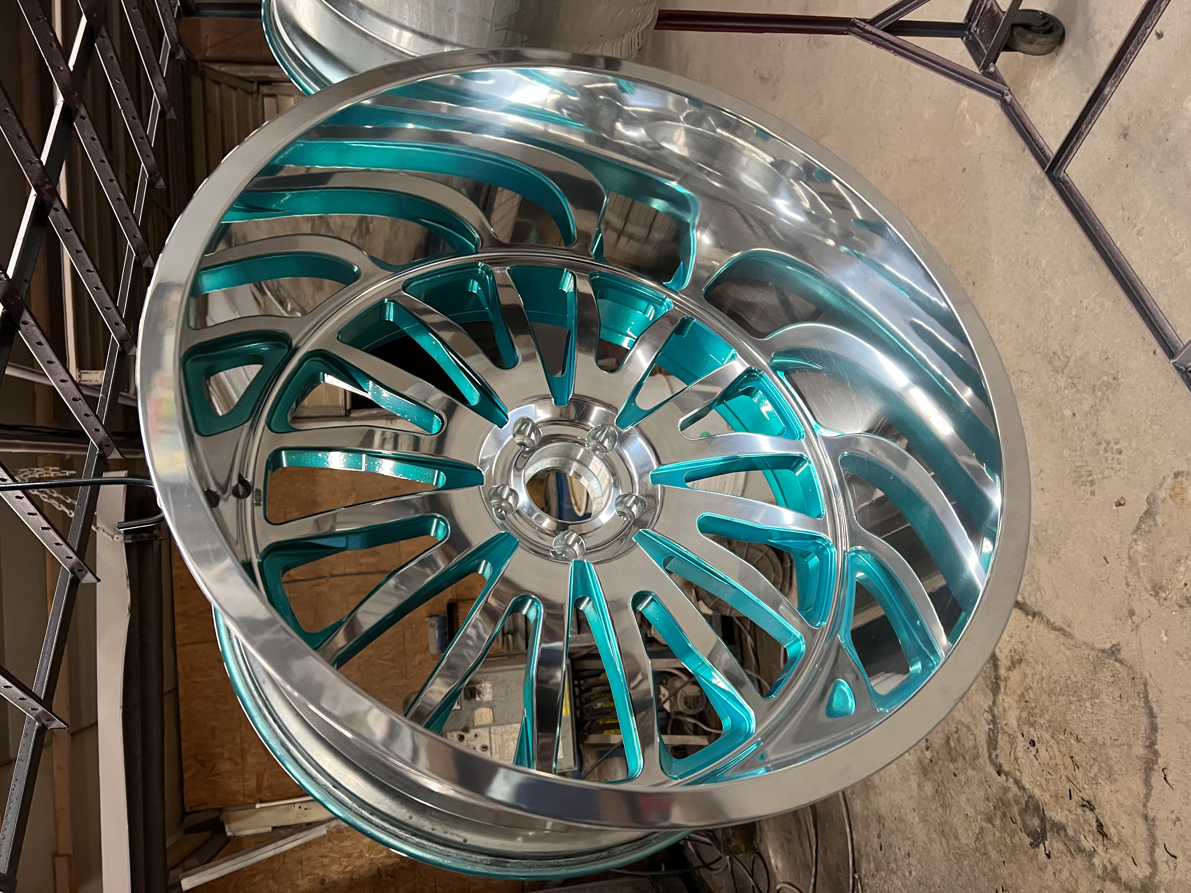 Two Tone Wheels Coated With Jamaican Teal Prismatic Powders Two Tone Wheels Coated With Jamaican Teal Prismatic Powders